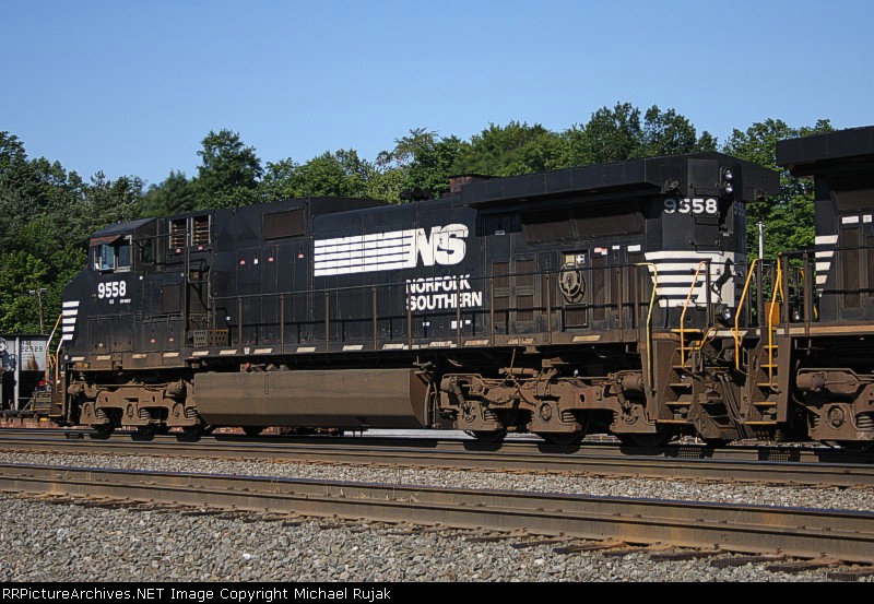 NS 9558